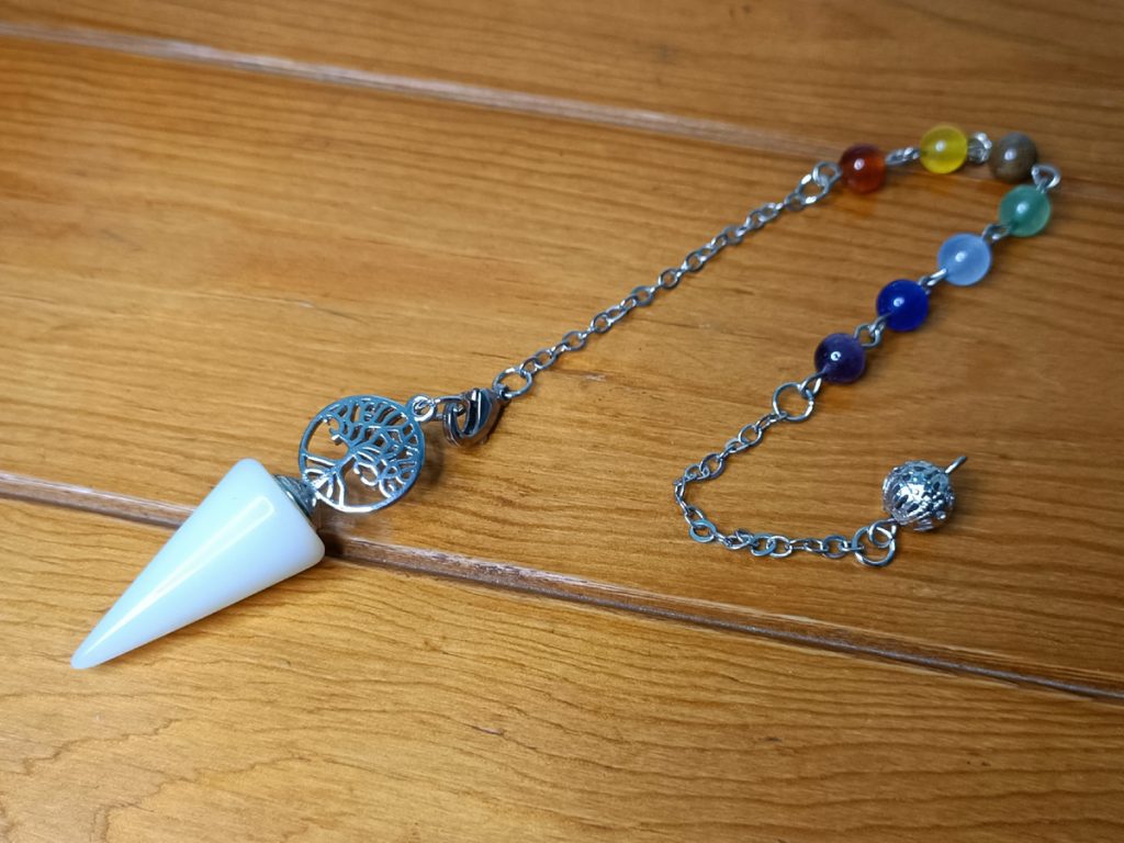 【Dowsing Pendulum】 Natural Stone Crystal Pendulum with Tree of Life and ...